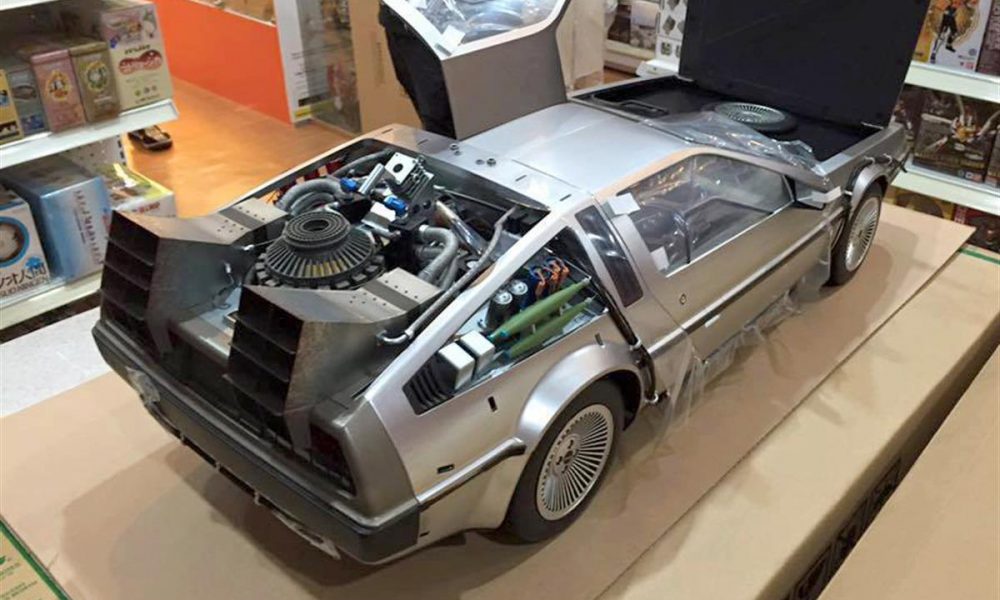This Incredible 1/6 Scale Back to the Future DeLorean Needs to Be RC ...