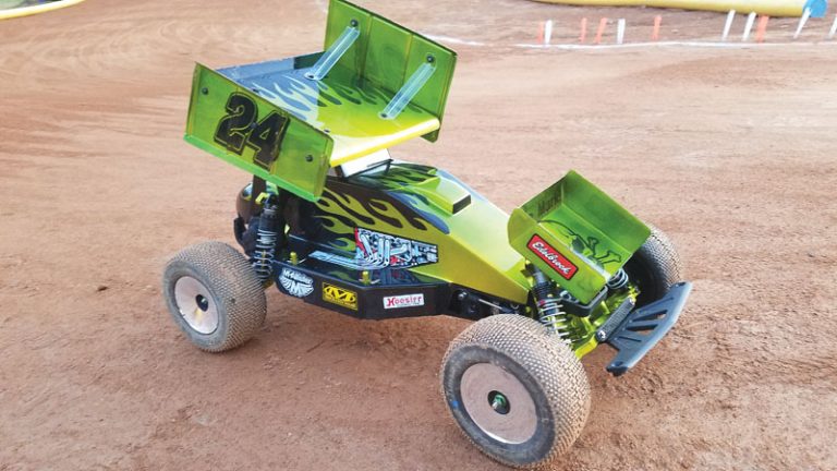 Sideways Slash Sprint Car – RC Car Action